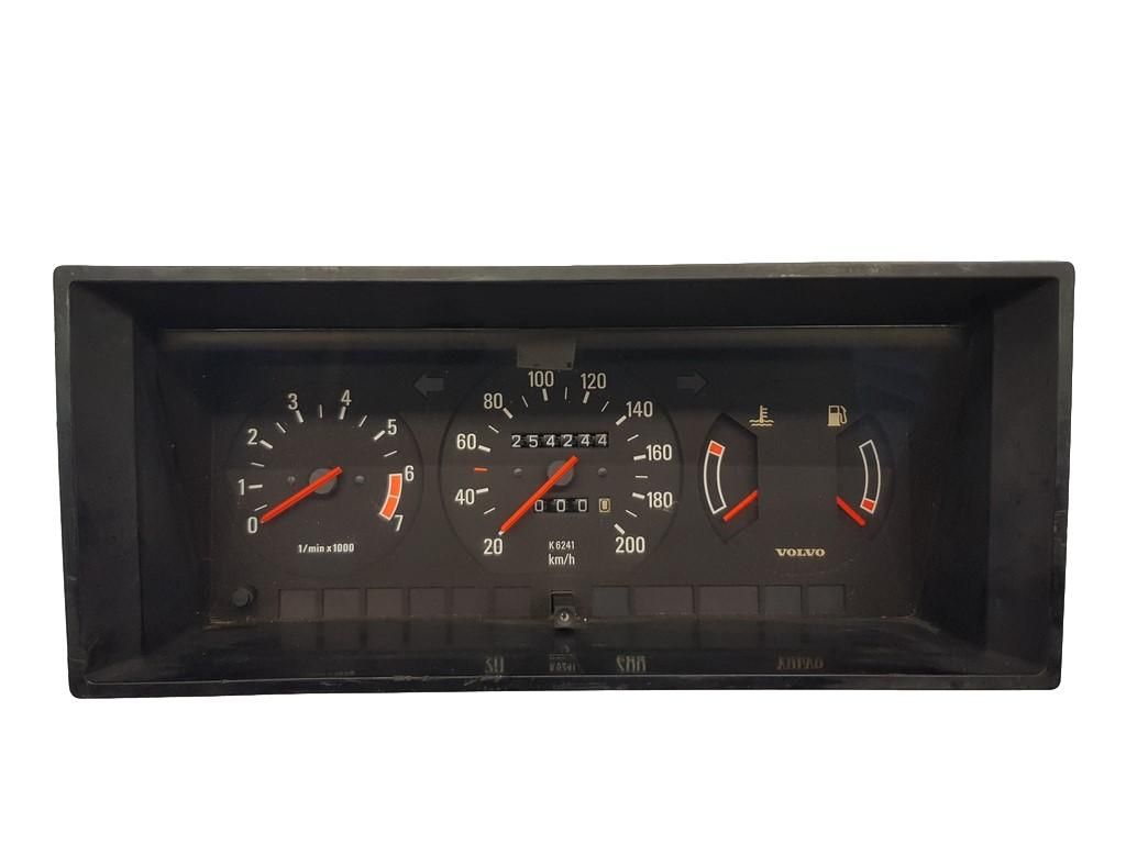 Speedometer/Instrument Cluster Volvo 240 3515206 1100084434 - Buy now!